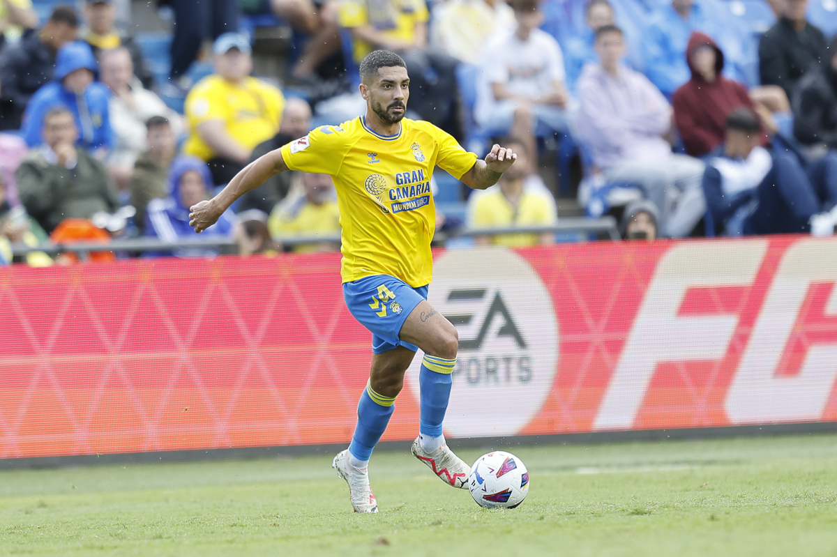 La UD y Álex Suárez acercan posturas para su renovación | udlaspalmas.NET