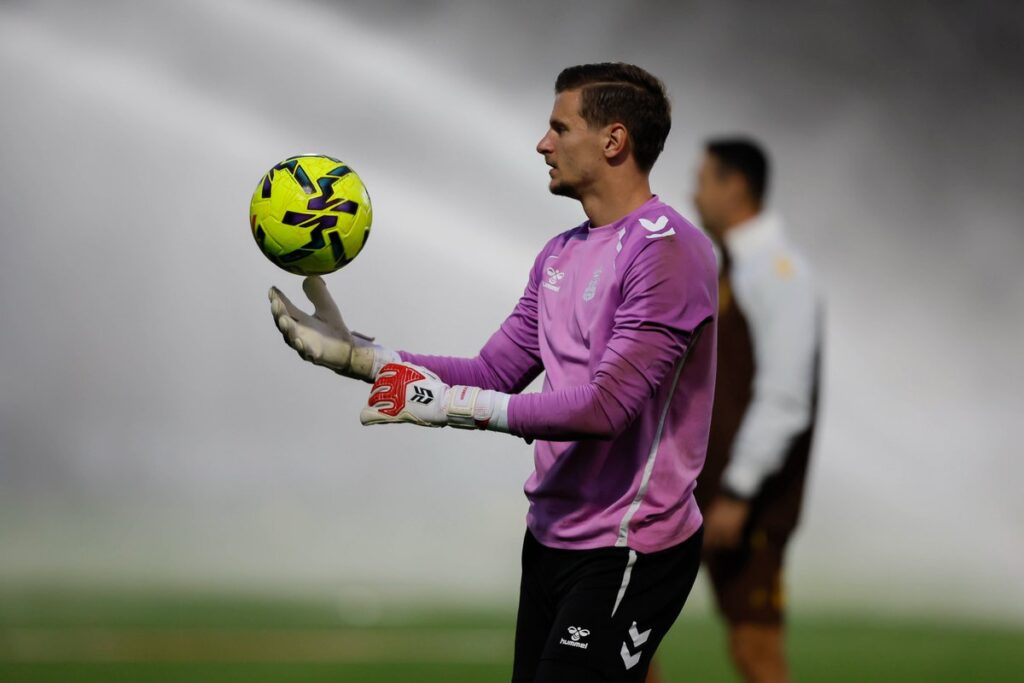 Dinko Horkaš vuelve a estar disponible para la portería amarilla ...
